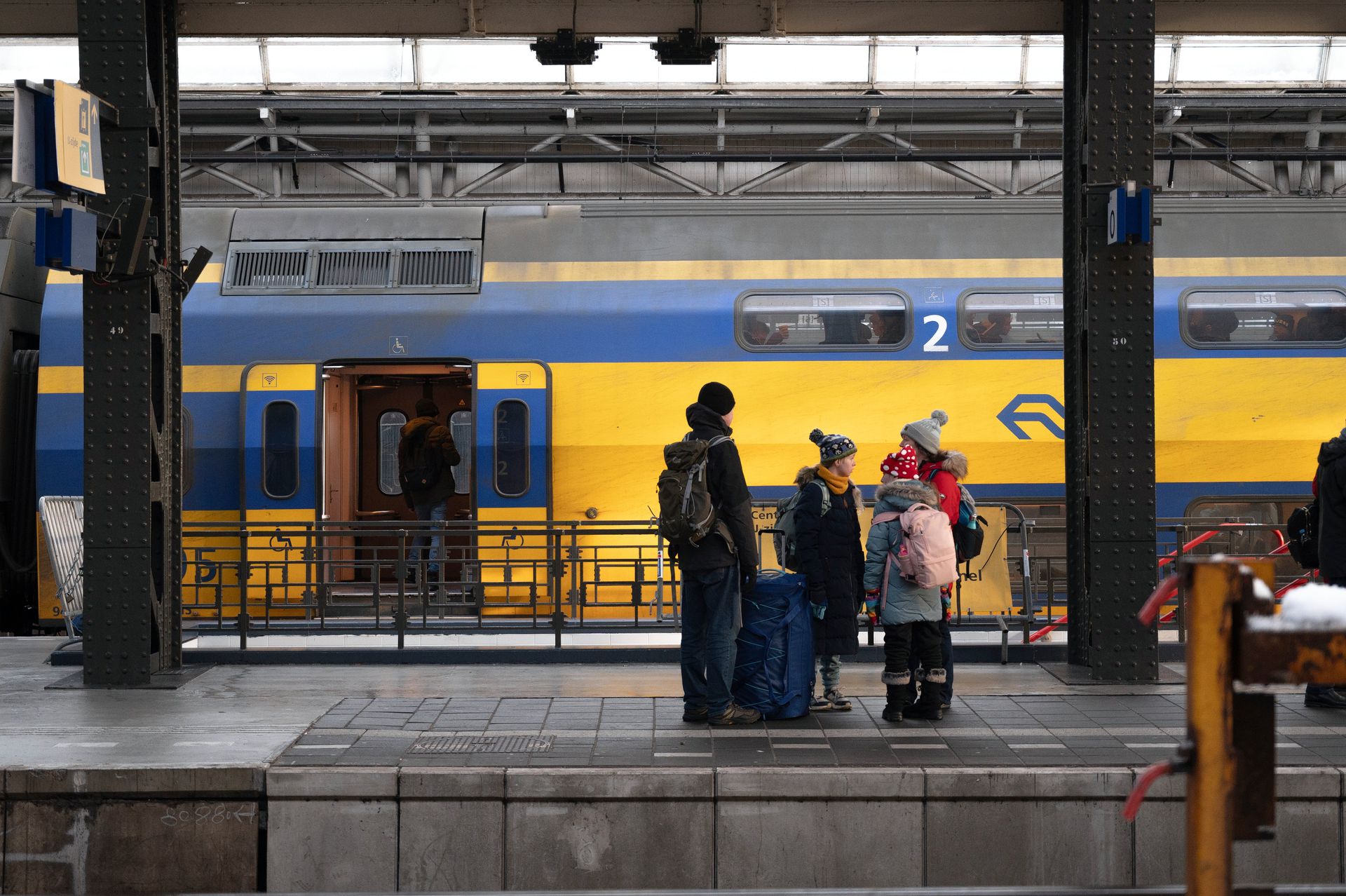 ProRail: veel treinen rijden weer (volgens winterdienstregeling) - NRC