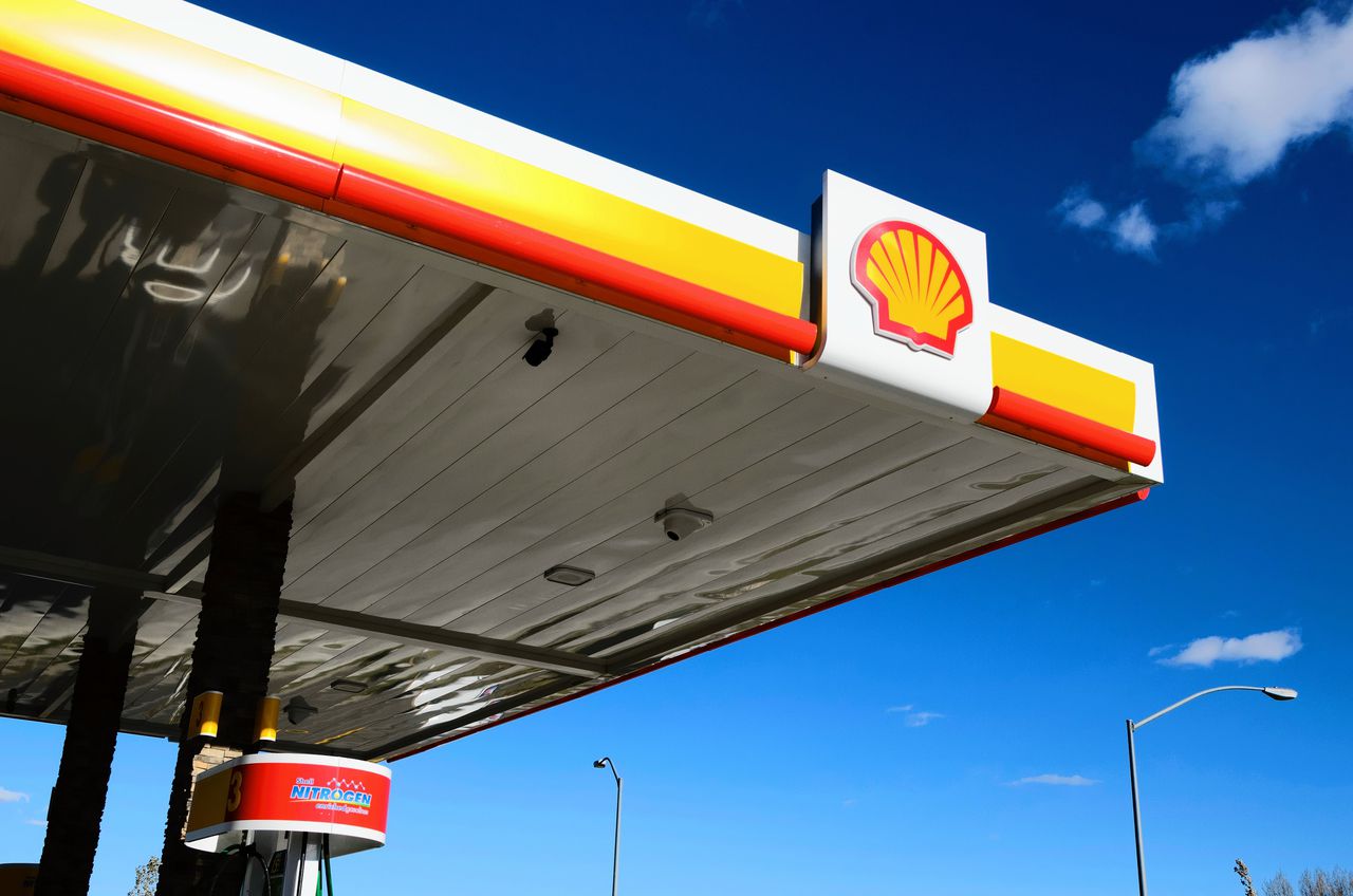 Gestegen prijzen voor olie en gas stuwen winst van Shell - NRC