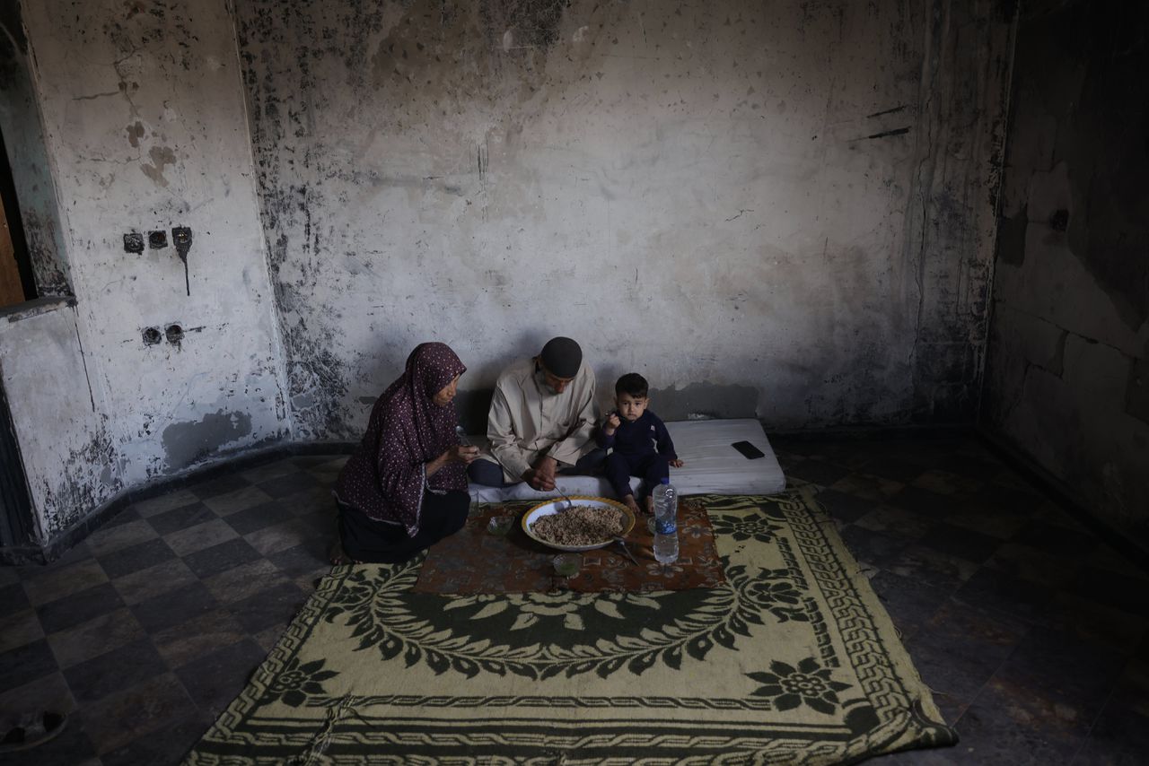 Het hernieuwde Israëlisch offensief in Gaza in beeld vastgelegd - NRC
