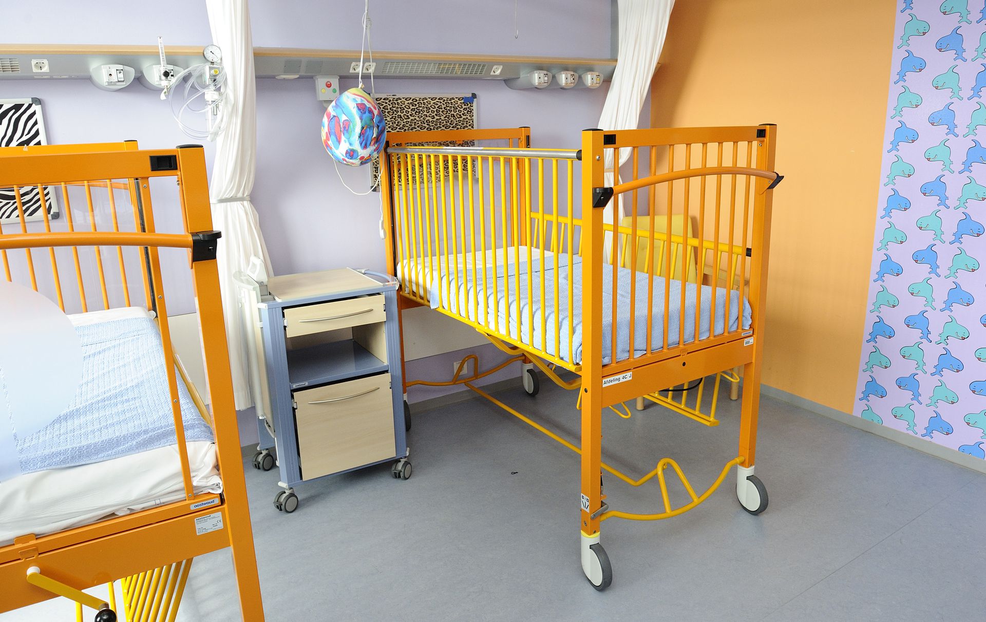 Eerste baby afgestaan via een vondelingenkamer - NRC