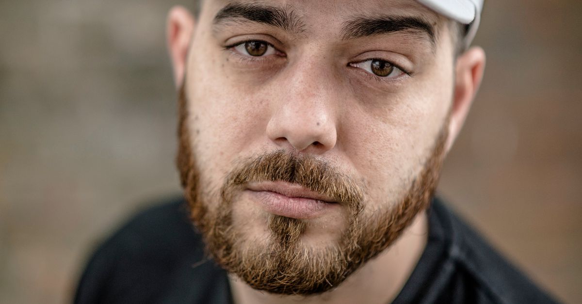 Turkse rechtbank veroordeelt rapper Murda bij verstek tot ruim 4 jaar ...