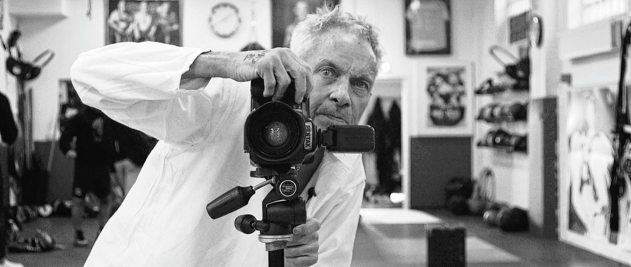 Hommage aan fotograaf Paul Blanca voelt als larmoyant junkieportret - NRC