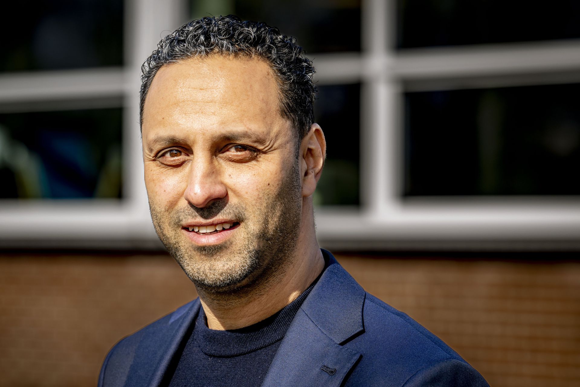 Tegenslagen en twijfels over zijn integriteit lopen als een rode draad door zijn leven - NRC