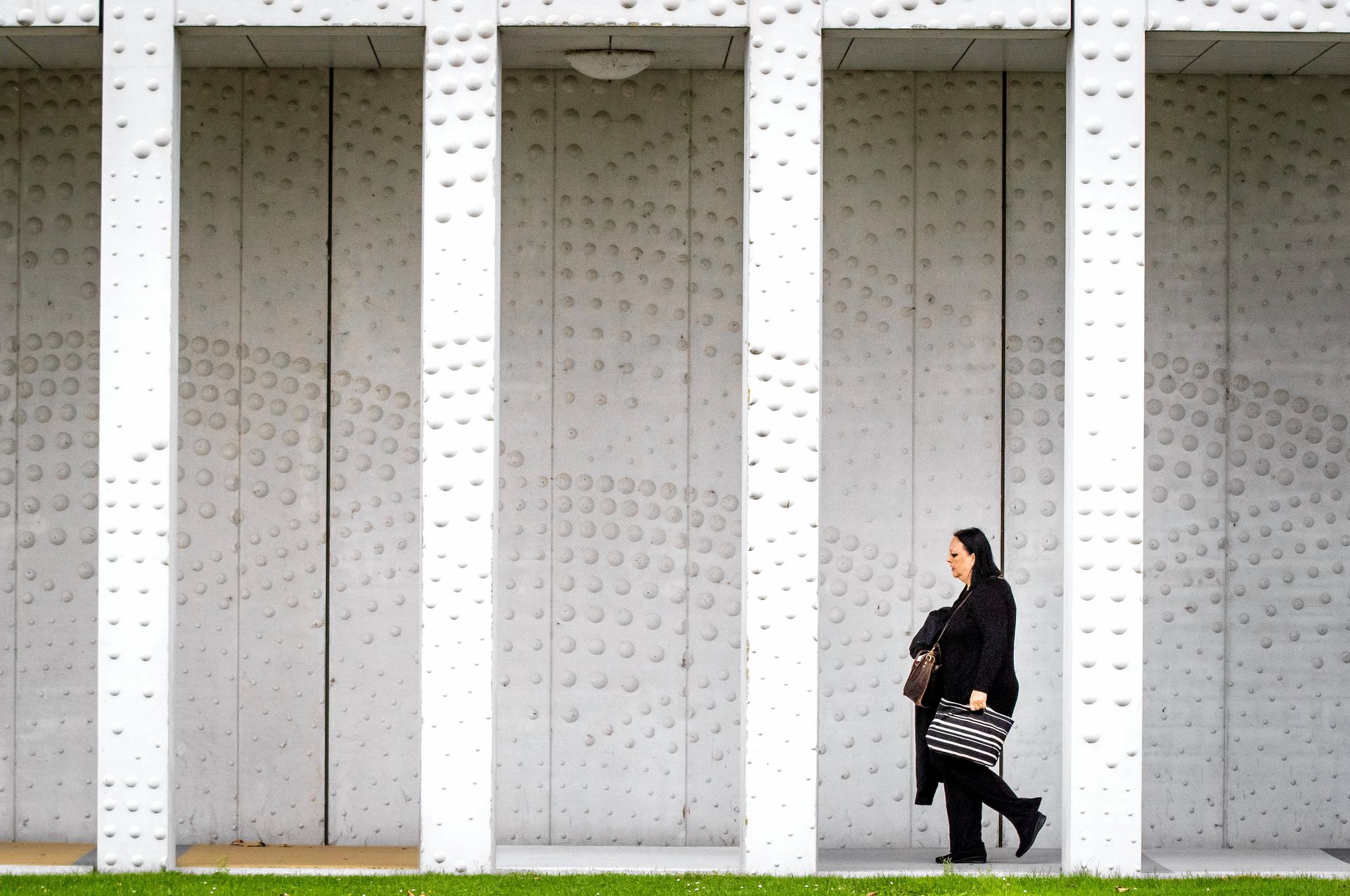 Advocate Inez Weski legt verdediging Ridouan Taghi neer - NRC