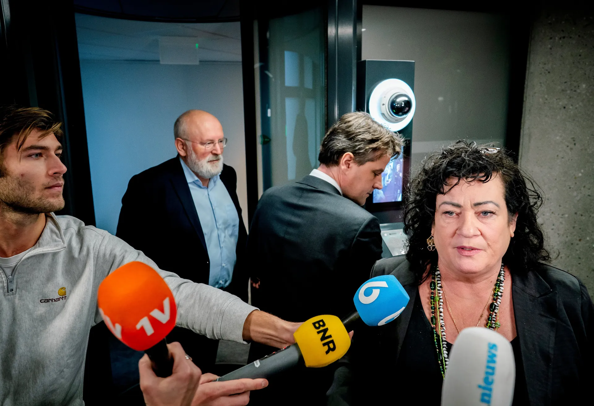 Meekijken met de formatie: ‘Hallo, ik ben er ook nog’, zegt Caroline ...