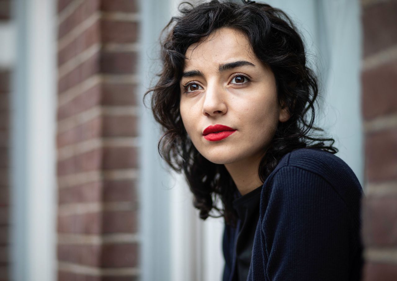 Safae el Khannoussi wint literatuurprijs de Boon voor haar debuutroman ...