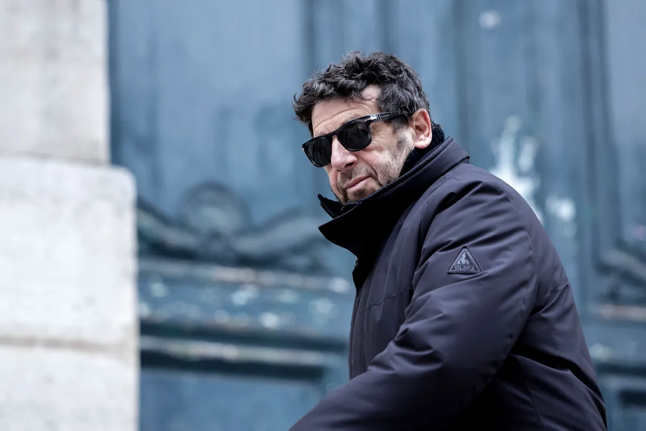 Franse zanger en acteur Patrick Bruel gearresteerd op verdenking van ...