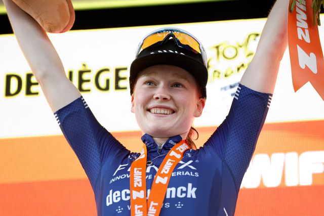 Puck Pieterse dolt en wint op elk terrein, wat kan ze in de Tour de ...