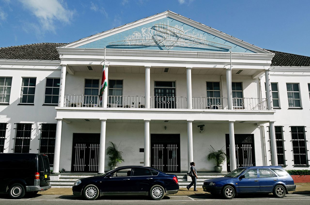 Maurice Roemer nieuwe baas Centrale Bank Suriname - NRC