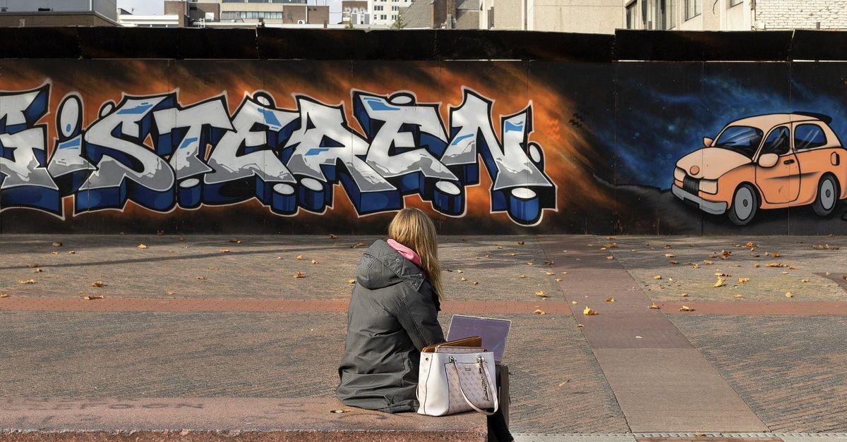 Jennifer was dakloos: ‘Je moet je dom gedragen en kapotte kleren dragen ...