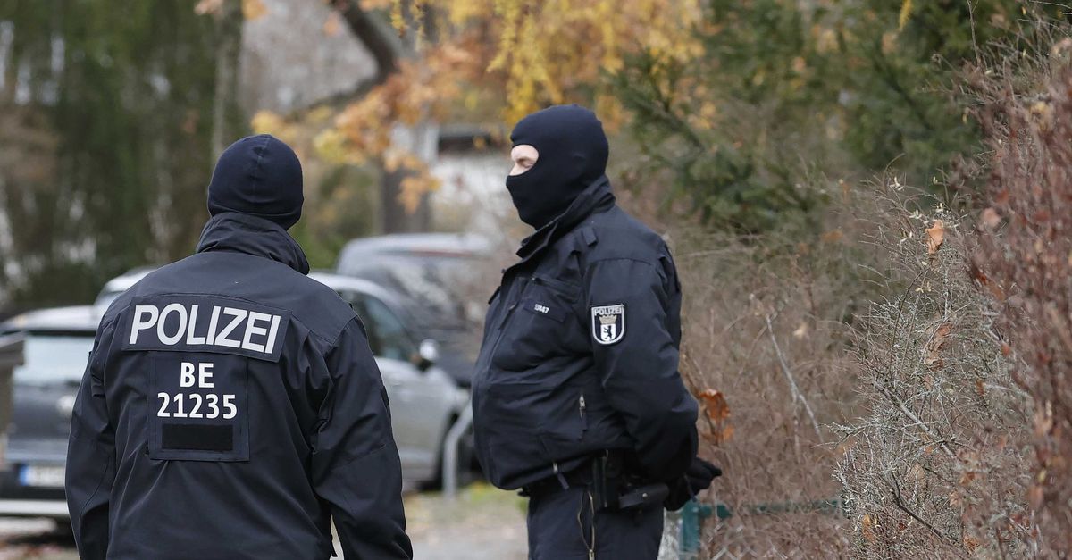 Duitse politie vindt wapens in onderzoek terreurverdachten Hamas, onder ...