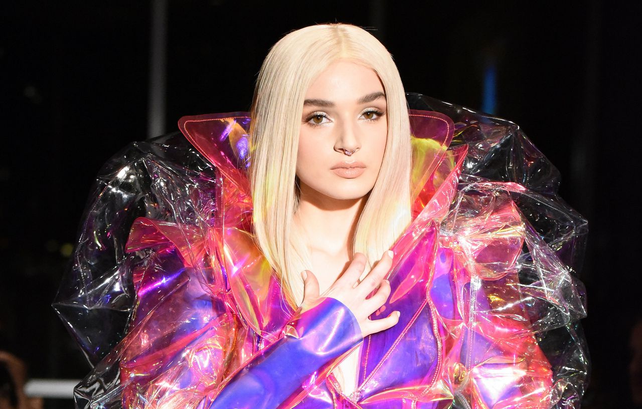 Poppy sloeg een sloopkogel door haar imago, wint ze vanavond een Grammy ...