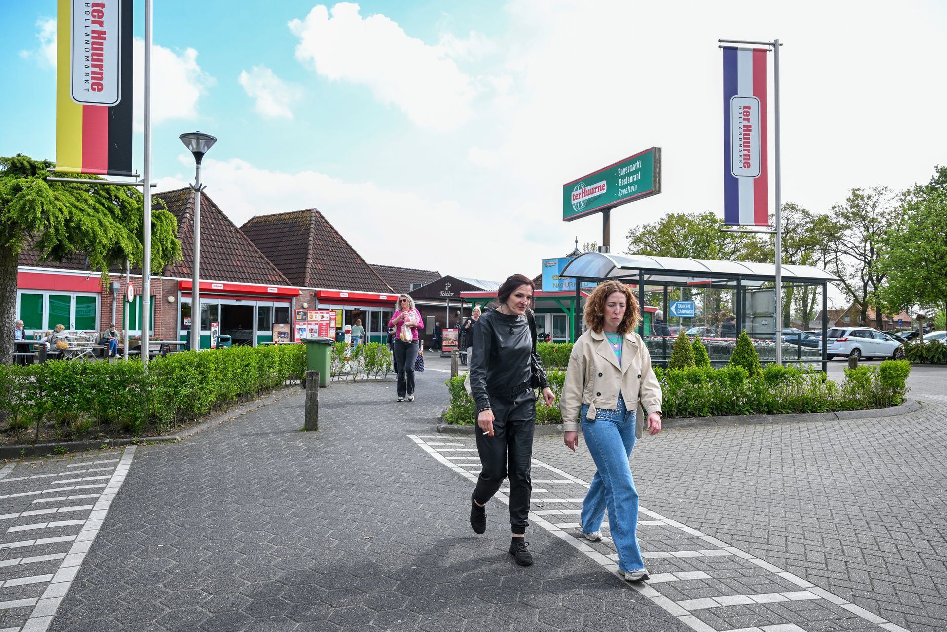 Het aandeel van vrouwen zonder eigen inkomen wordt steeds lager - NRC