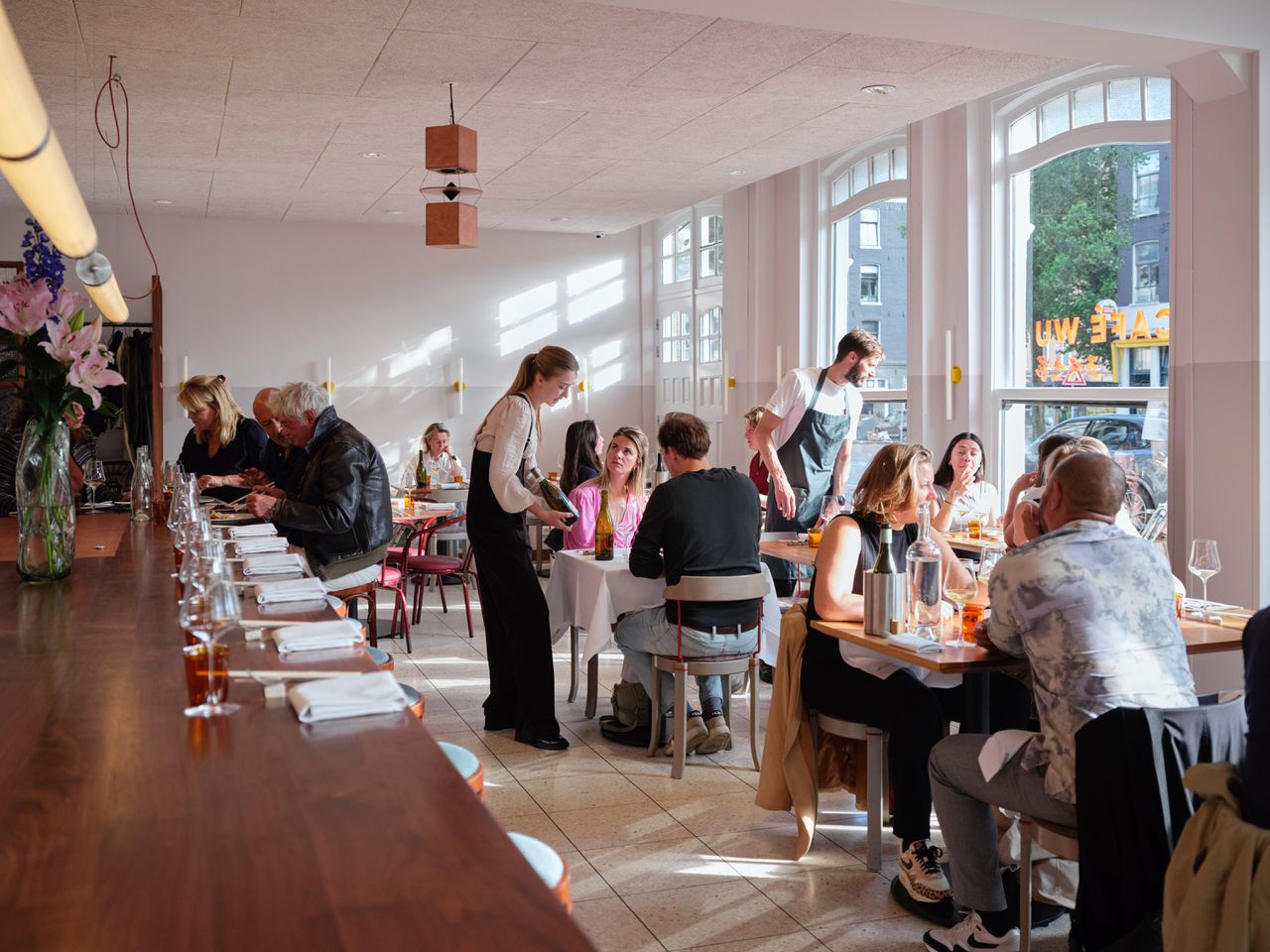 Zachte, plakkerige, zoete verleiding in Café Wu - NRC