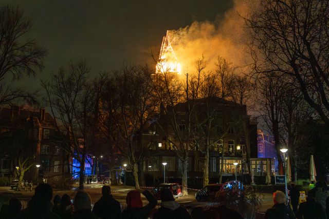 Grote brand in Amsterdamse Vondelkerk - NRC