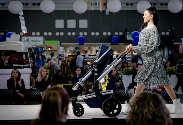 Nederlandse gezinnen hanteren nog steeds traditionele rolverdeling - NRC