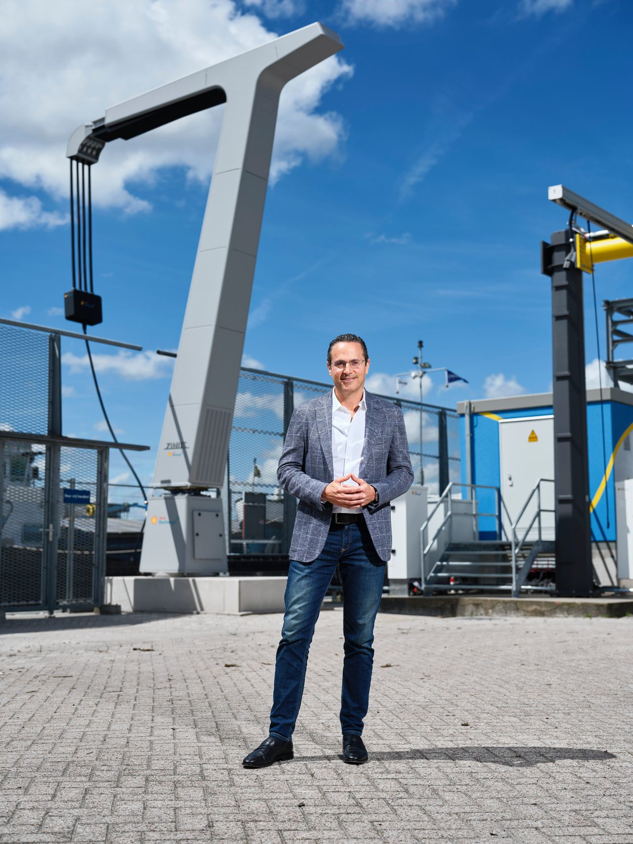 Shell-topman Wael Sawan: ‘Je kan Shell om zeep helpen, of ons laten ...