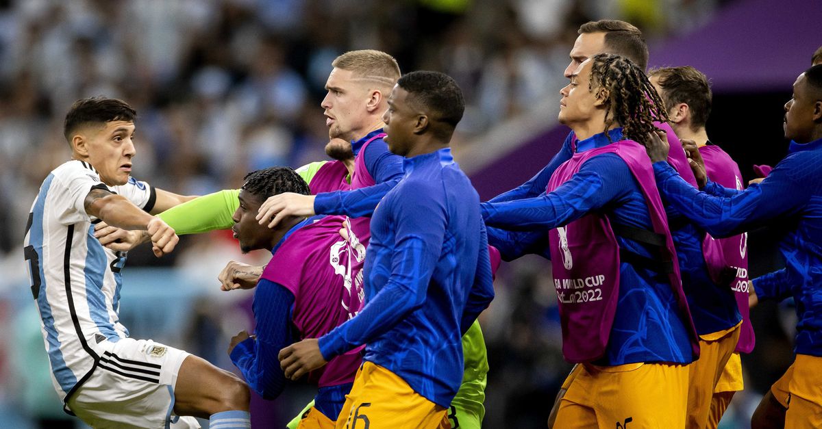FIFA start tuchtprocedure tegen Nederlandse en Argentijnse spelers - NRC