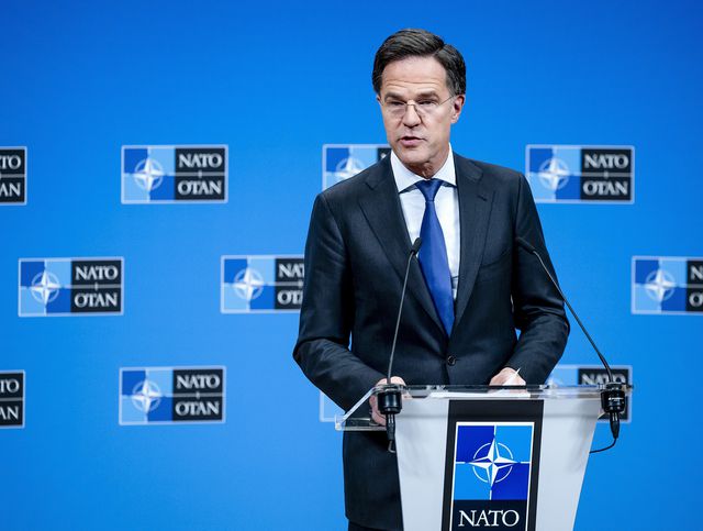 Rutte wil NAVO-norm van 5 procent, verdeeld over militaire én ...