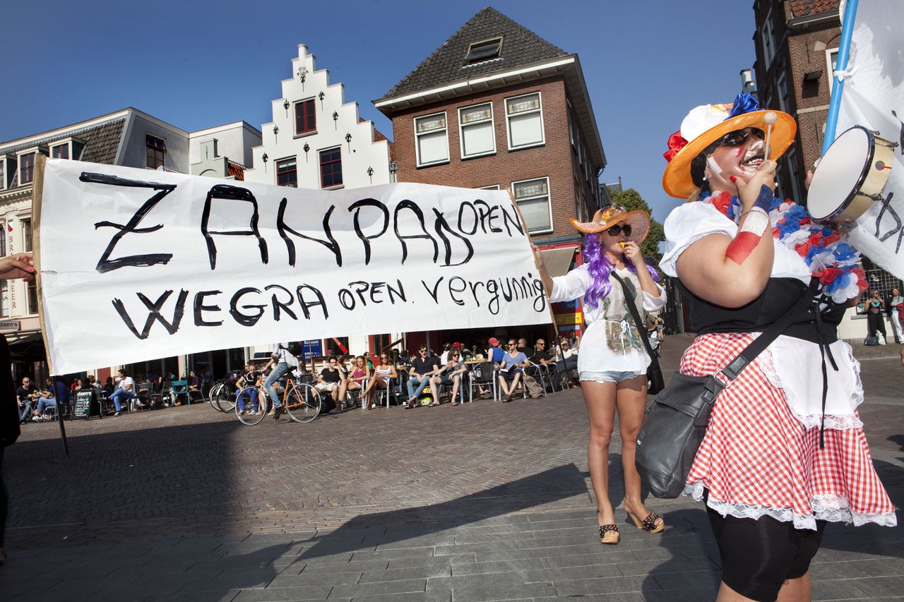 De pooiers staan nu al op de loopplank - NRC