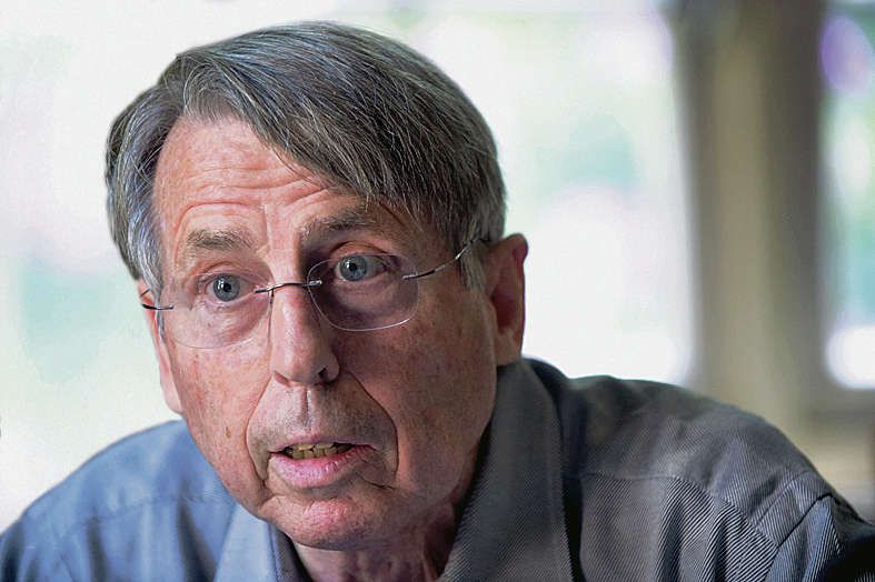 Oliebaron John Deuss wil ring terug van ex-verloofde - NRC