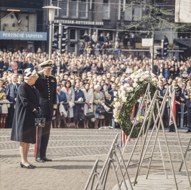 Tachtig jaar herdenken - NRC