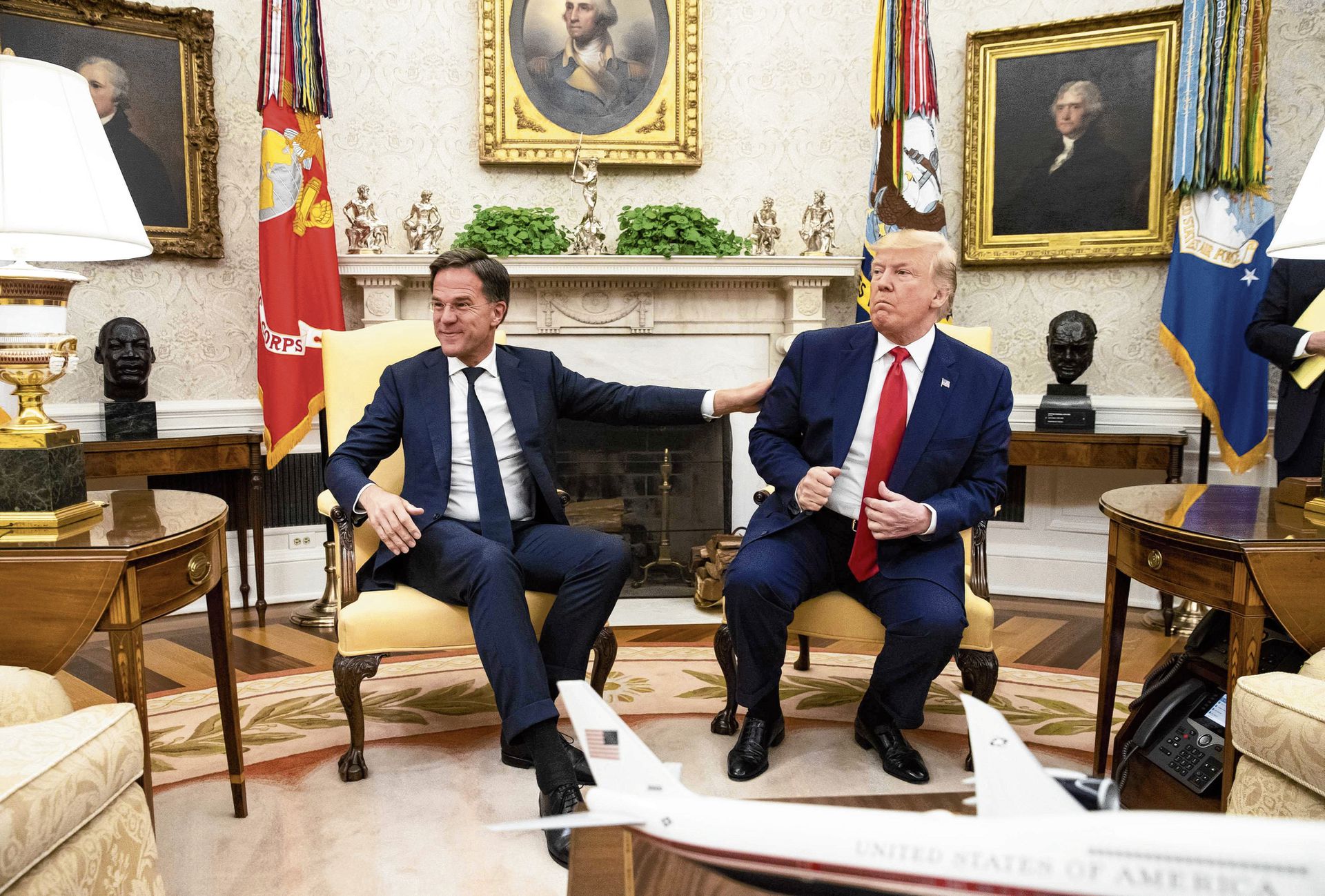 Bezoek Rutte aan Trump in teken van neerhalen Iraanse drone - NRC
