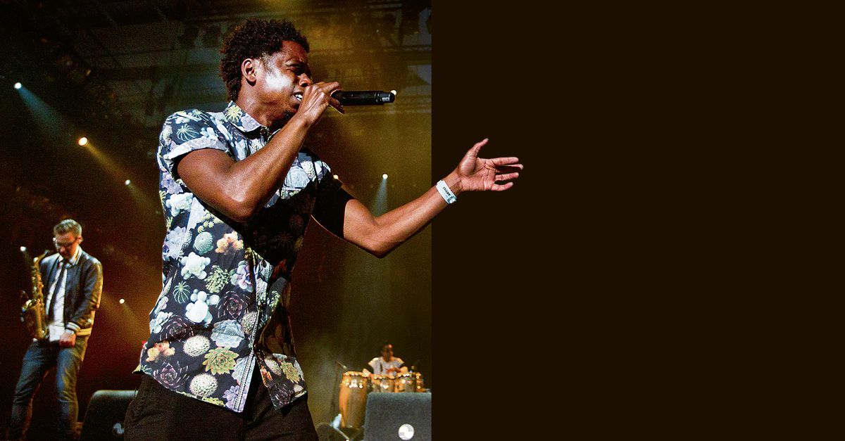 Rapper op zoek naar ruimte: Typhoon dicht over de stad - NRC