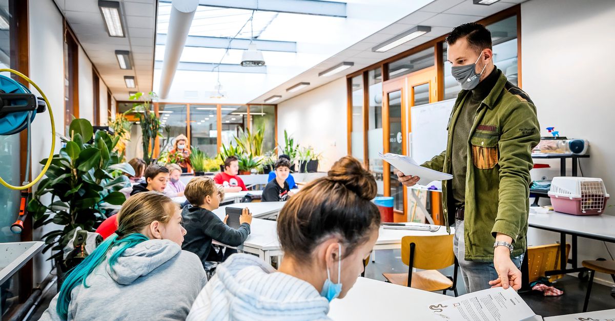 Scholen weken dicht: ‘Ben niet snel boos, deze keer wel’ - NRC