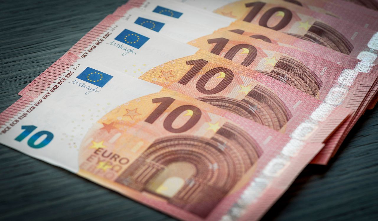 ‘Spaargeld nam bij 22 procent van de Nederlanders af in pandemie’ - NRC