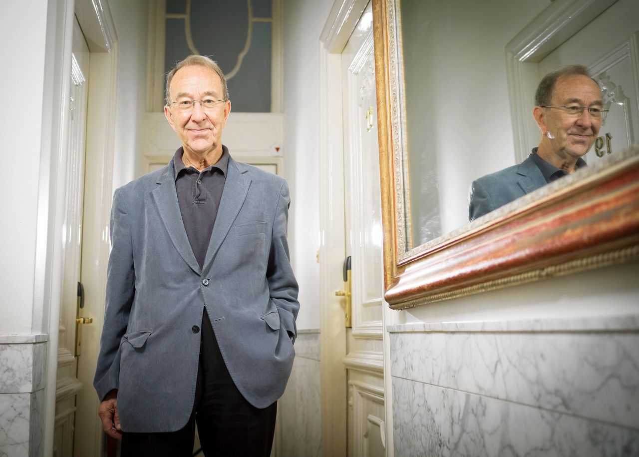 ‘Ik zie niet hoe democratie een wereldsysteem zal worden’ - NRC