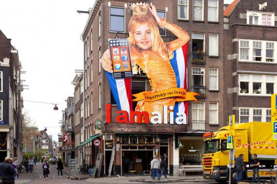 Koninginnedag, nationale ontlading. Zuipen en schreeuwen als folklore - NRC