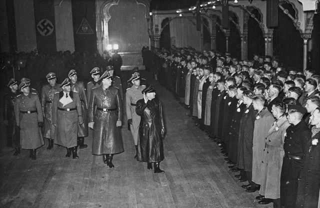 Brieven van een oorlogsmisdadiger ontdekt: SS-baas Rauter zag zichzelf ...