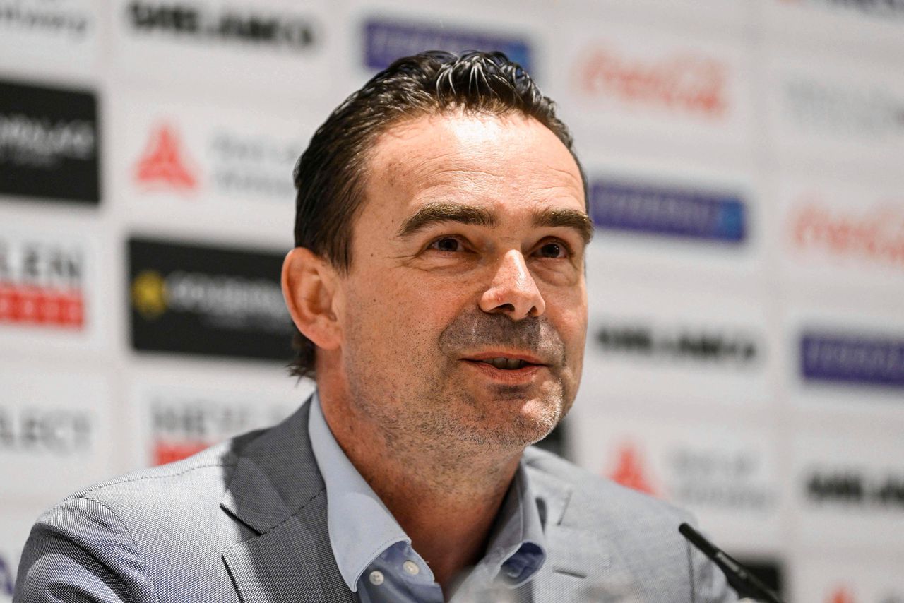 Marc Overmars in beroep tegen wereldwijde schorsing FIFA - NRC