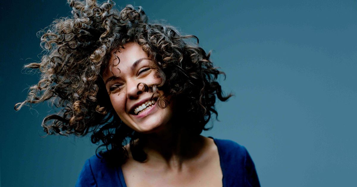 Nora Fischer maakt evenement van nieuw lied Louis Andriessen - NRC