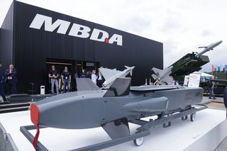 Opinie | Zonder de Amerikaanse paraplu zijn we weerloos - NRC