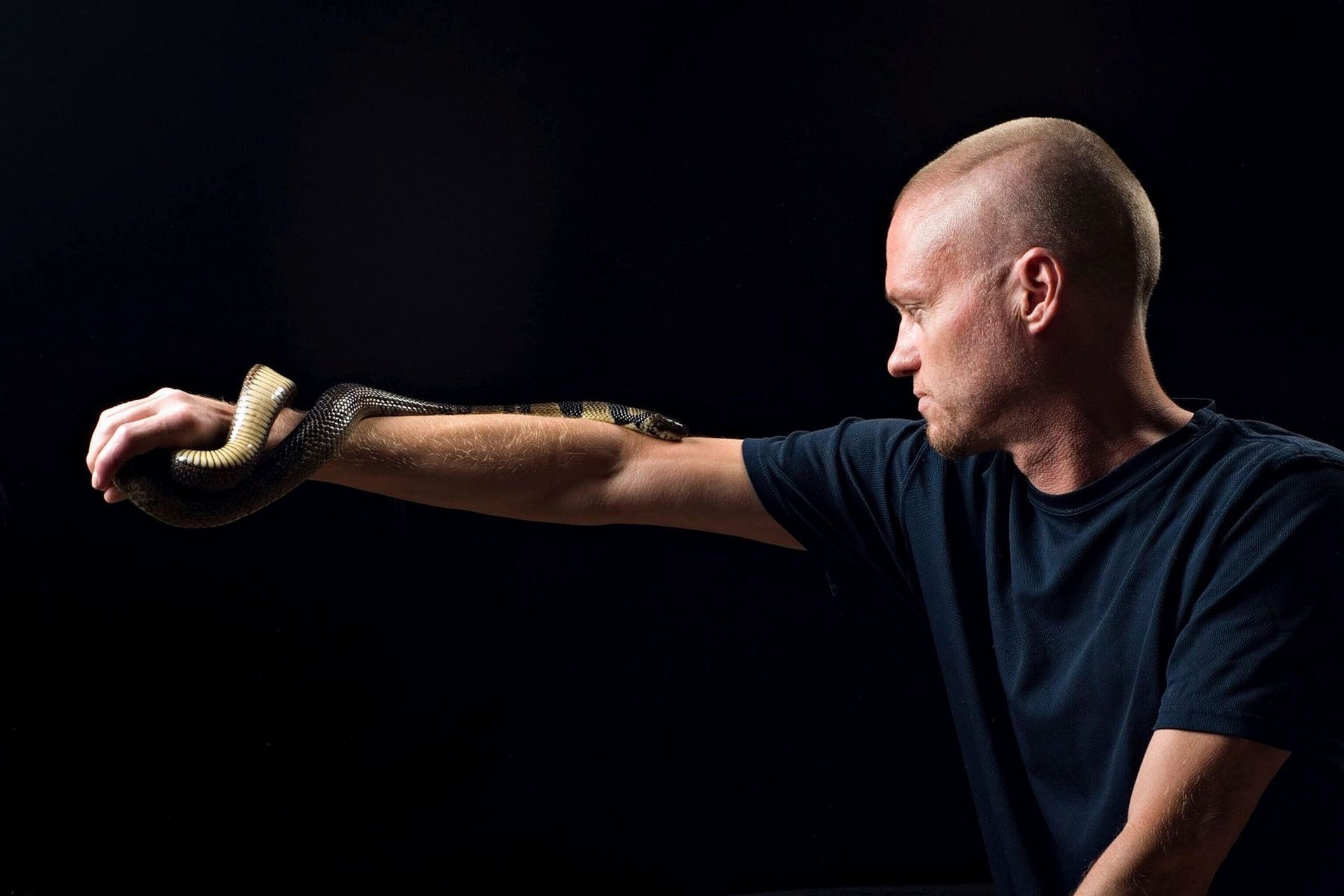 Man die op zichzelf experimenteerde levert universeel antiserum tegen ...