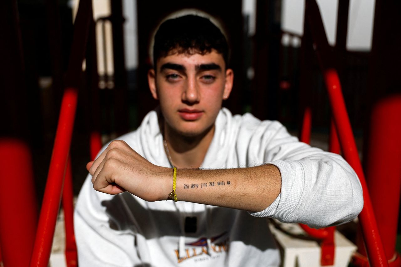 Tot Nederlander genaturaliseerde Ofir Engel spreekt voor het eerst over ...