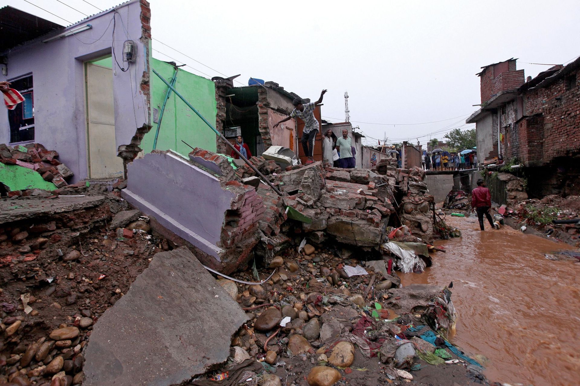 Moesson maakt zeker honderd dodelijke slachtoffers in India - NRC