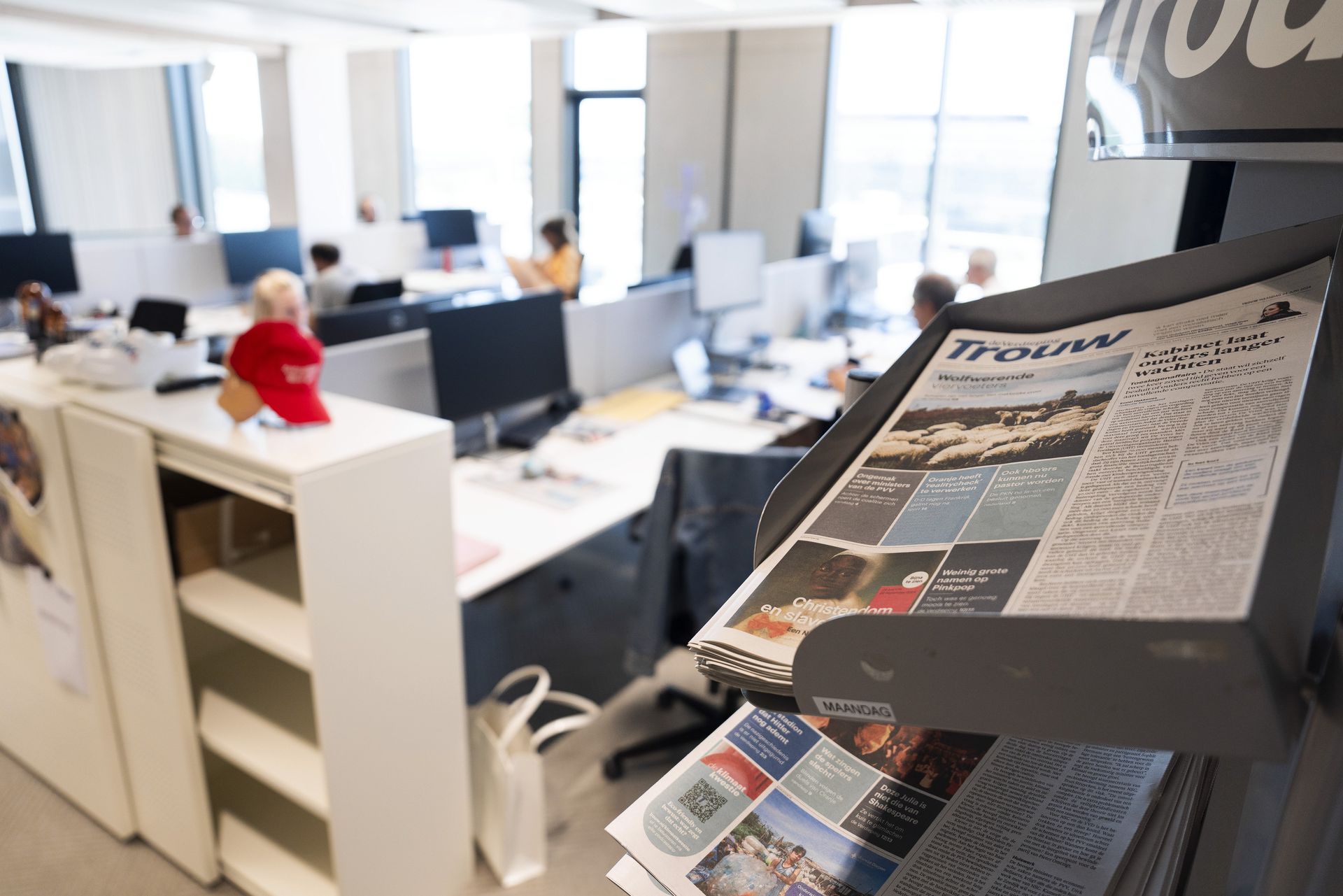 DPG geeft studenten gratis krantenabonnement – en belooft aanpassing ...