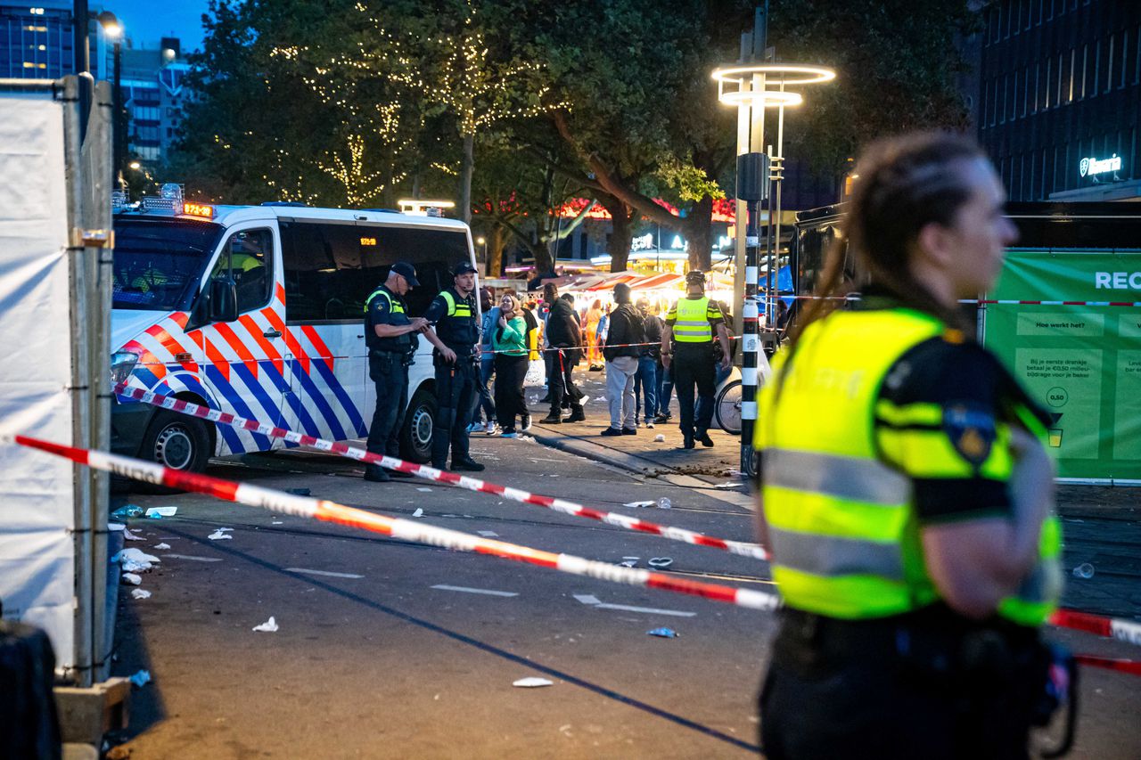 Twee schietpartijen op Zomercarnaval Rotterdam, drie gewonden en drie arrestaties - NRC