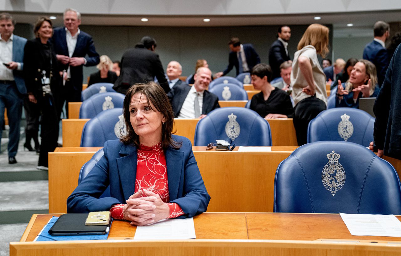 Al in haar eerste week wordt het leiderschap van Nicolien van ...