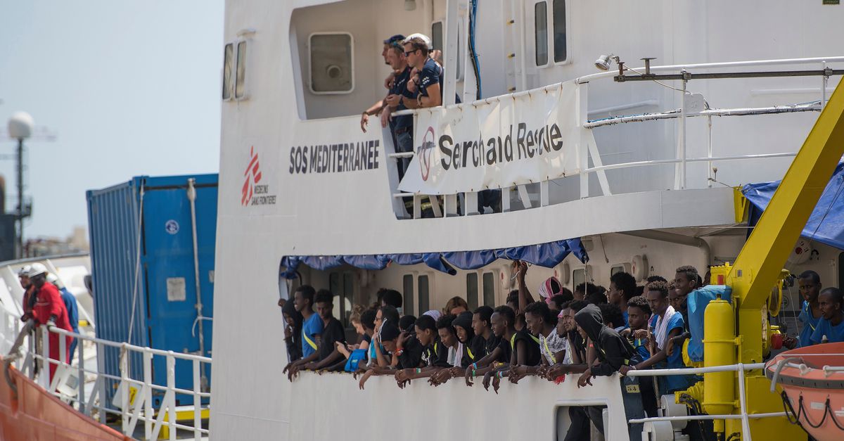 Panama trekt registratie migrantenschip Aquarius in - NRC