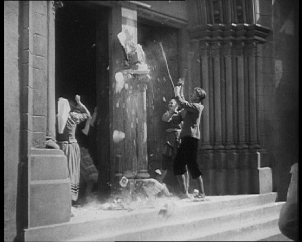 Archiefbeelden van de Beeldenstorm? - NRC