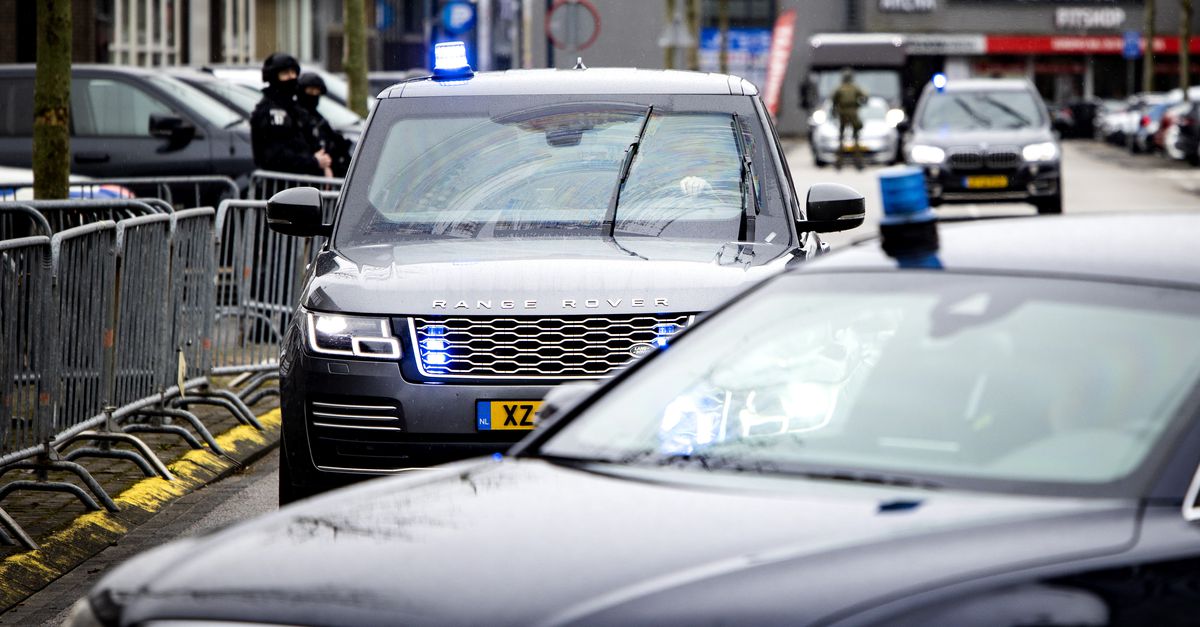 ‘Neef van Ridouan Taghi opgepakt op verdenking van drugshandel’ - NRC