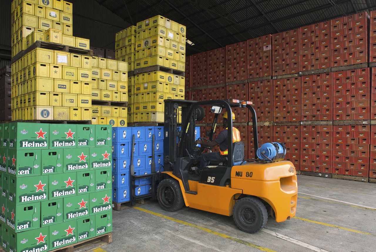 Heineken schuift met winst uit Afrika - NRC