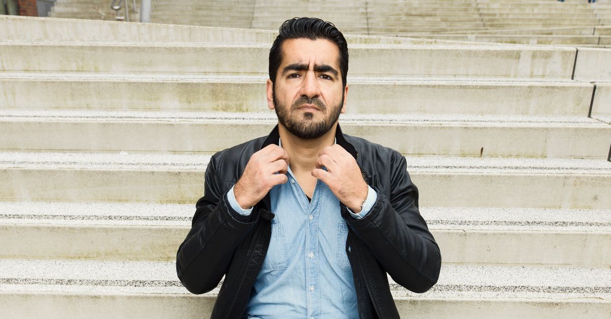 ‘Wees onzichtbaar’ van Murat Isik wint de NRC Boekenwedstrijd