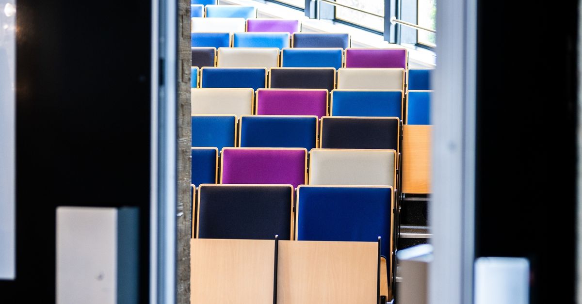 Mag een wetenschapper de aarde plat vinden? - NRC