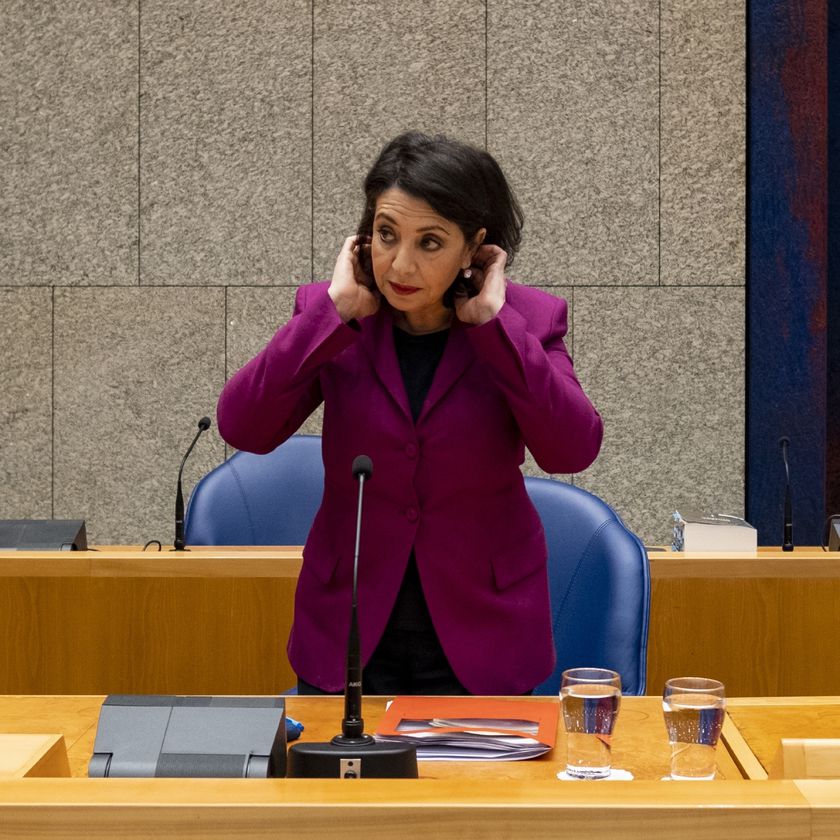 Hoe het onderzoek naar Khadija Arib een politieke speelbal werd - NRC