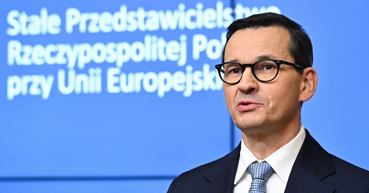 Aftredende Poolse premier Mateusz Morawiecki mag nieuwe regering vormen, maar staat voor ...